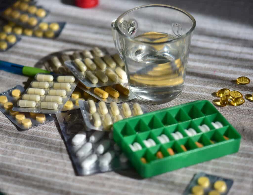 Synthetic Drug Use Signs, Withdrawal Symptoms, and Side Effects ...