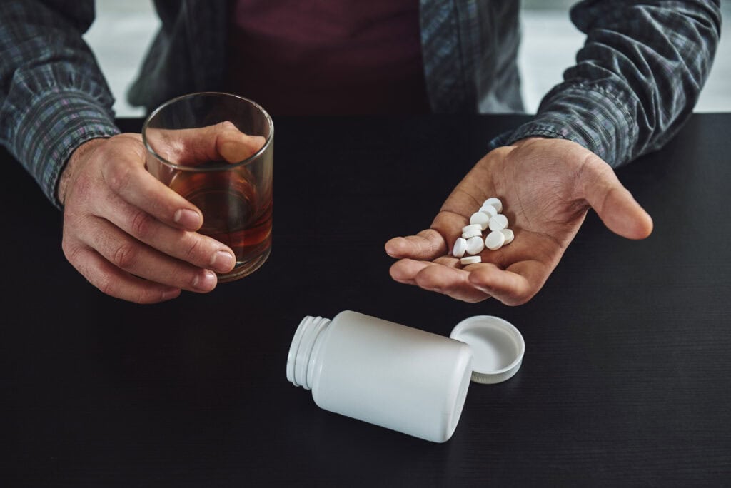 Mixing Aspirin and Alcohol - Guardian Recovery